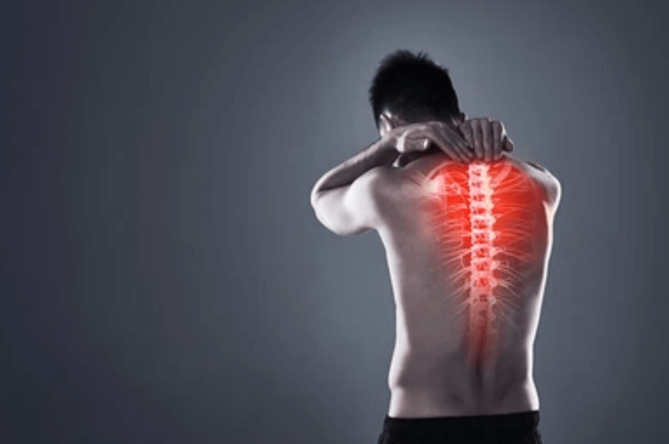 Dorsalgie : définition, symptômes, traitement ᐅ CAREA Kinésithérapie Paris